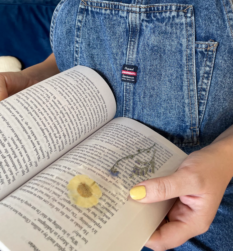 Our A-Z List of the Very Best Rom Com Books | Page Petal